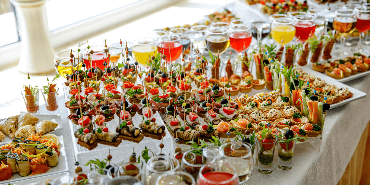 How to Host the Ultimate Game Night: Tips and Tricks"